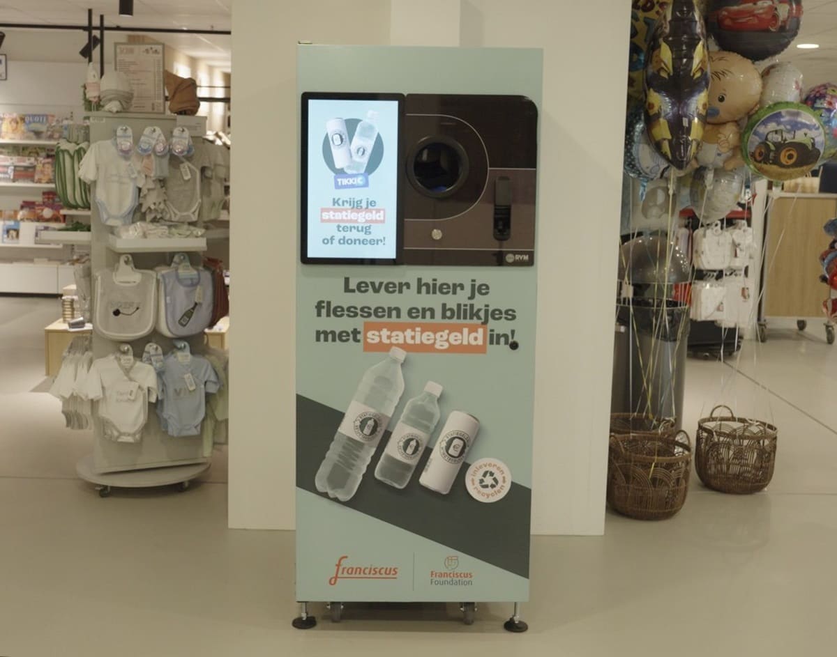 Eerste ziekenhuis in Nederland met statiegeld innamemachine - Stimular